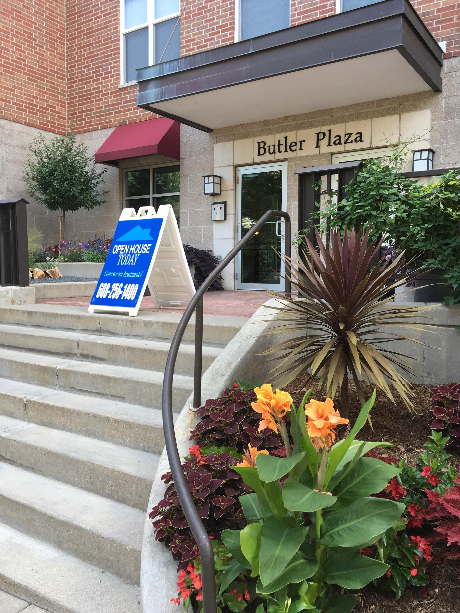 Butler Plaza Apartments | Madison Campus & Downtown Apartments