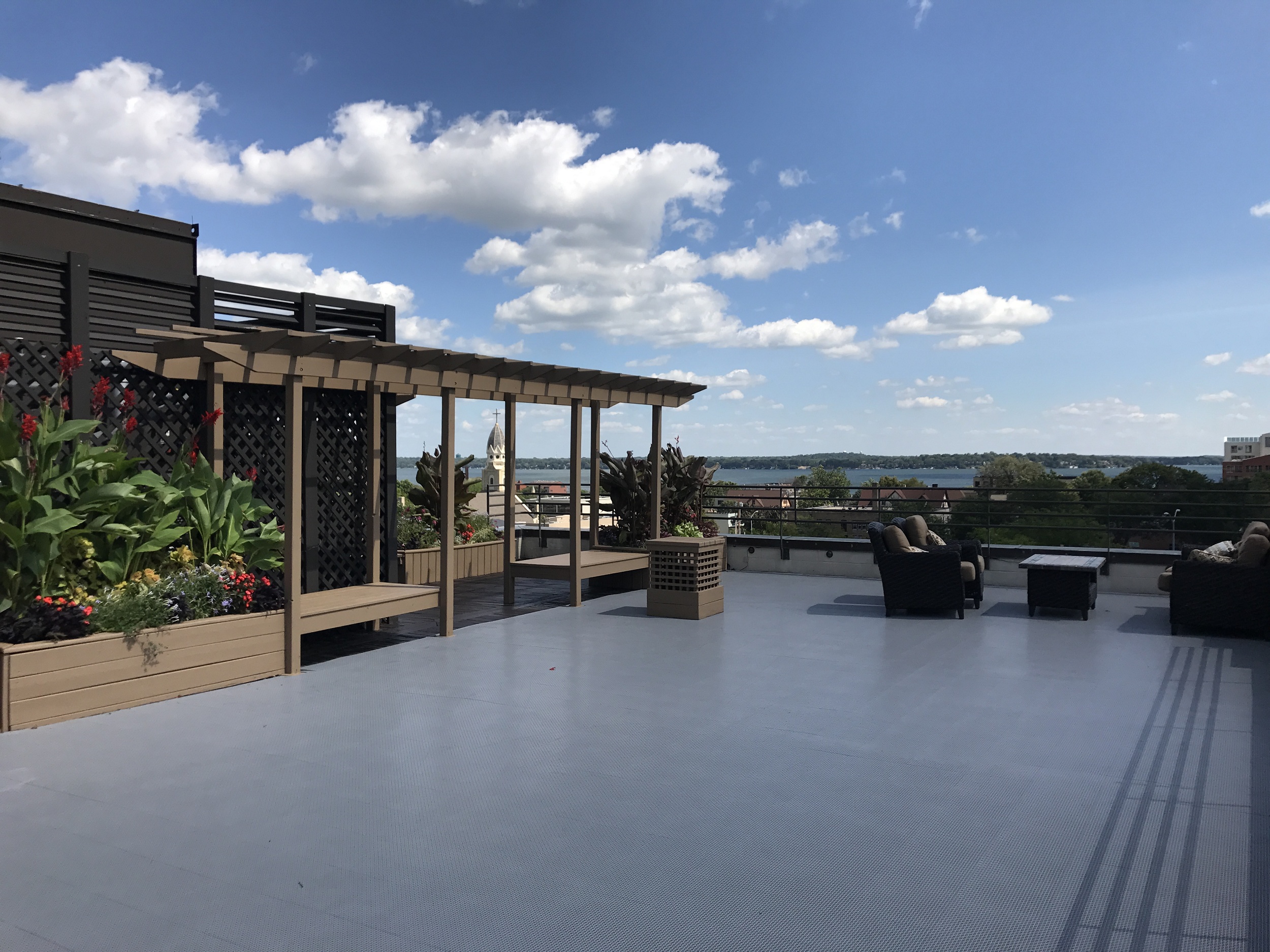 Butler Plaza Apartments | Madison Campus & Downtown Apartments