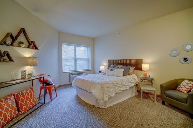 Old University Place Apartments | Madison Campus & Downtown Apartments