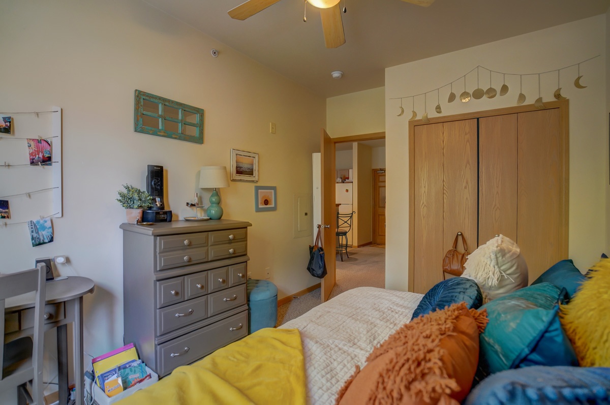 Old University Place Apartments | Madison Campus & Downtown Apartments