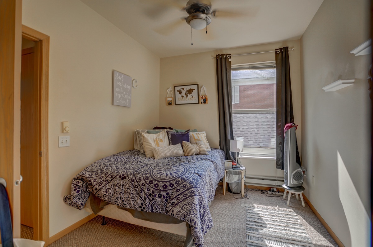 Old University Place Apartments | Madison Campus & Downtown Apartments